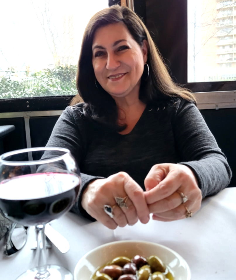 Psychic / Medium / Author: Doreen Molloy