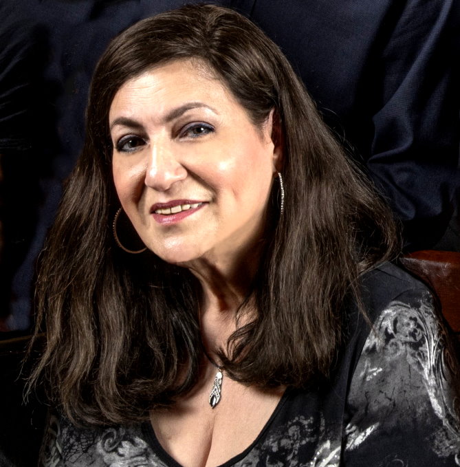 Psychic / Medium / Author: Doreen Molloy